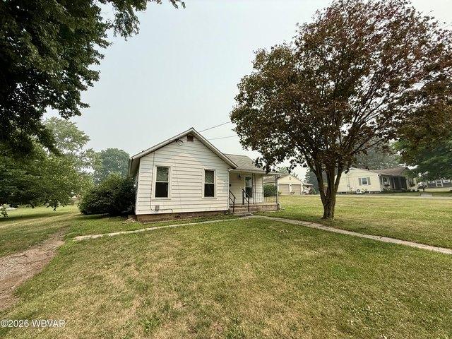 327 Elm St, Jersey Shore, PA 17740