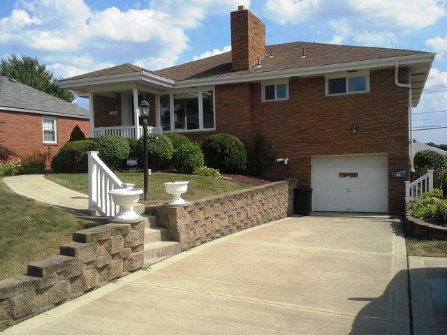 327 Forest Dr, Pittsburgh, PA 15220
