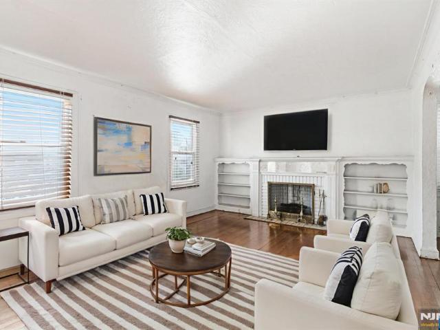 327 Field Place