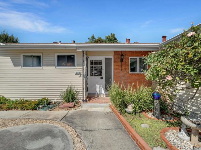327 Kingston Ave