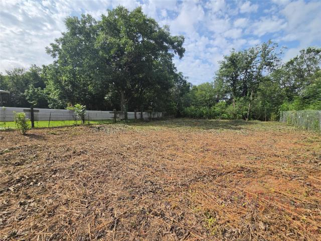 327 houston elgin, tx 78621 st