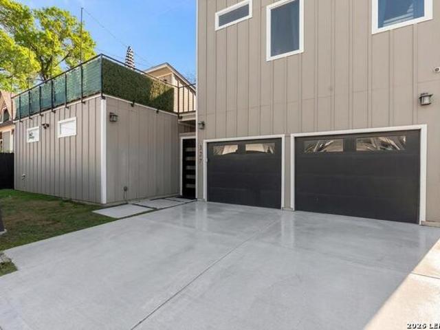 327 Jackson