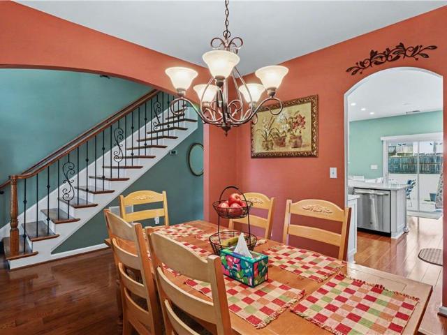 327 Laurel Glen Crossing