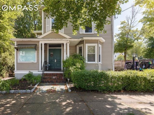 327 Lafayette St 2, Salem, MA