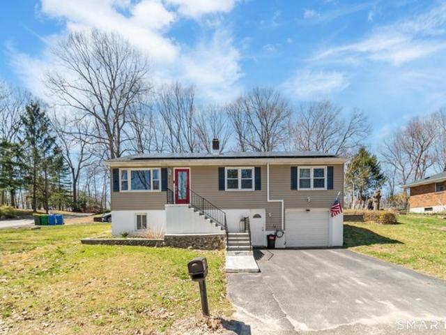 327 Lakeside Blvd W, Waterbury, CT 06708