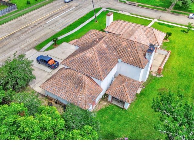 327 Live Oak Lane