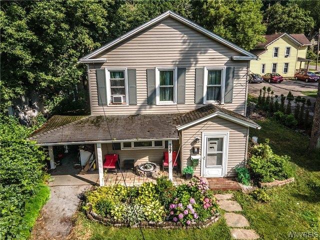 327 Market St, Lockport, NY 14094