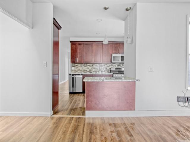 327 MIDWOOD Street 2A