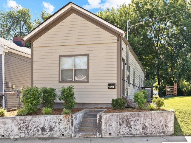 327 N 22nd St