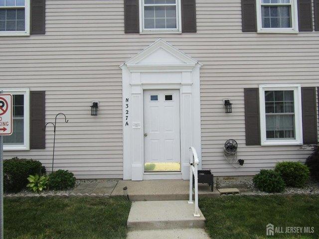 327 Nantuckett Ln Unit A, Monroe, NJ 08831