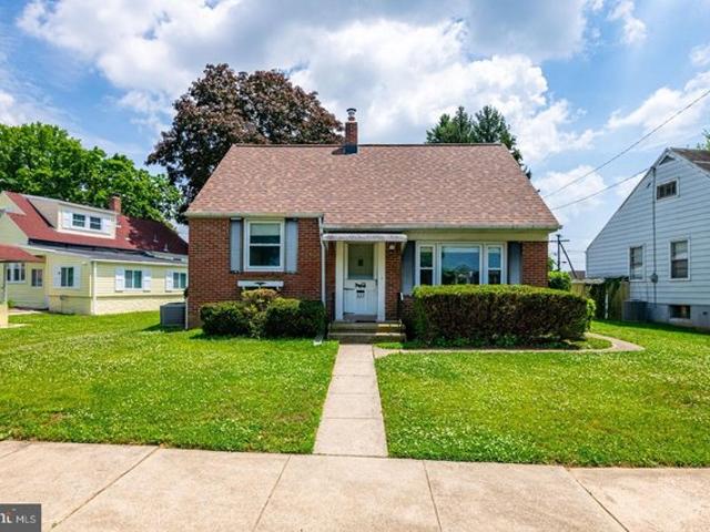 327 Newport Ave, Reading, PA 19611