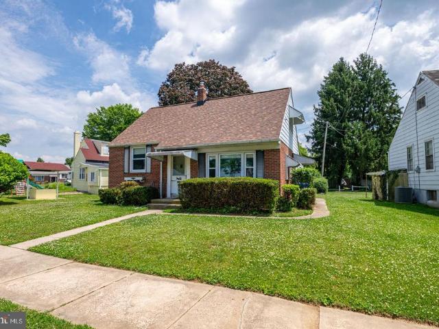 327 Newport Avenue