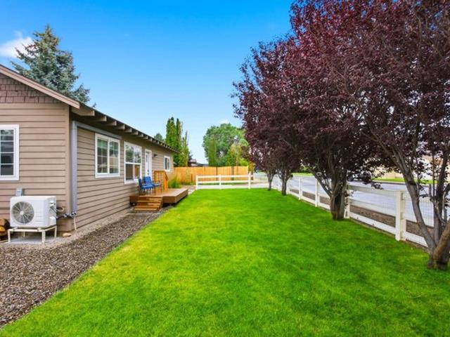 327 NW Elm Ave, Redmond, OR 97756