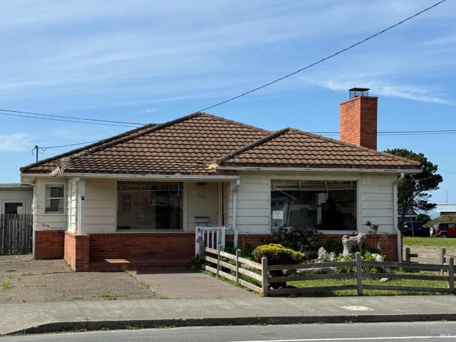 327 S Franklin St, Fort Bragg, CA 95437 | MLS #326028 | Compass