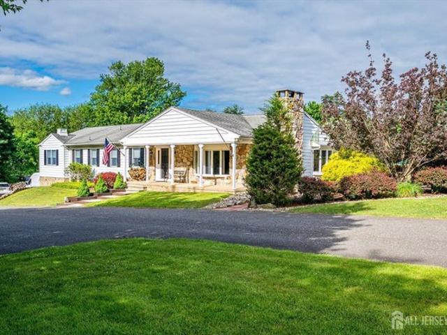 327 Summer Rd, Branchburg, NJ 08853
