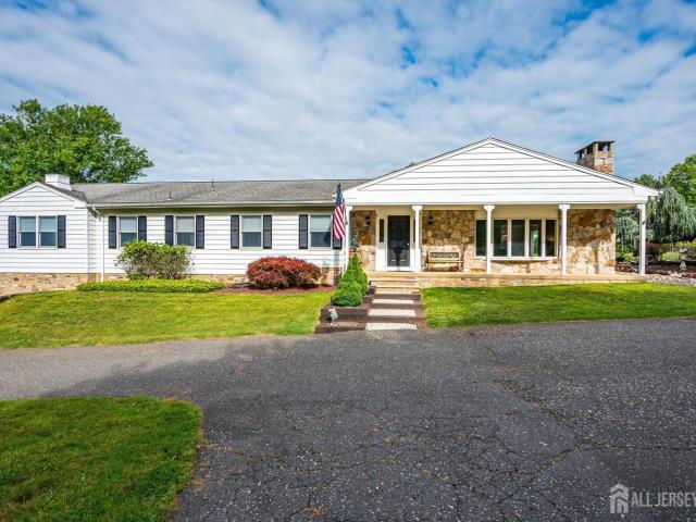 327 Summer Road
