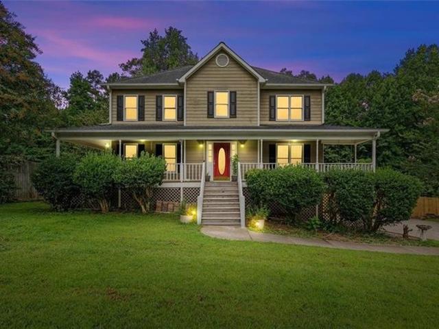 327 Swan Dr, Hiram, GA 30141