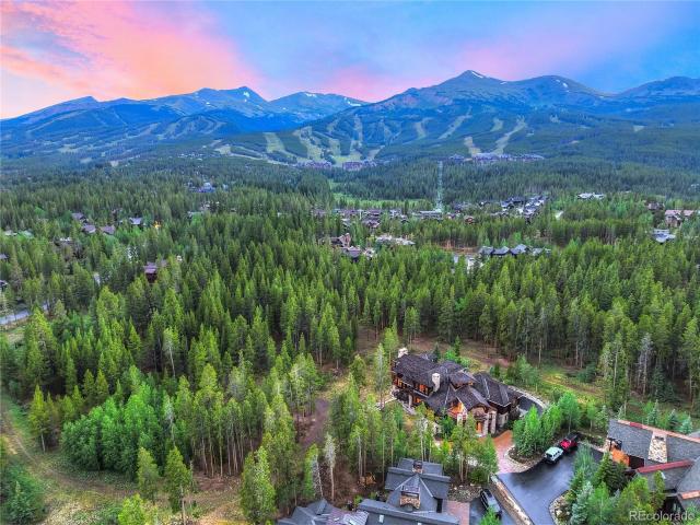 327 Peerless Drive
