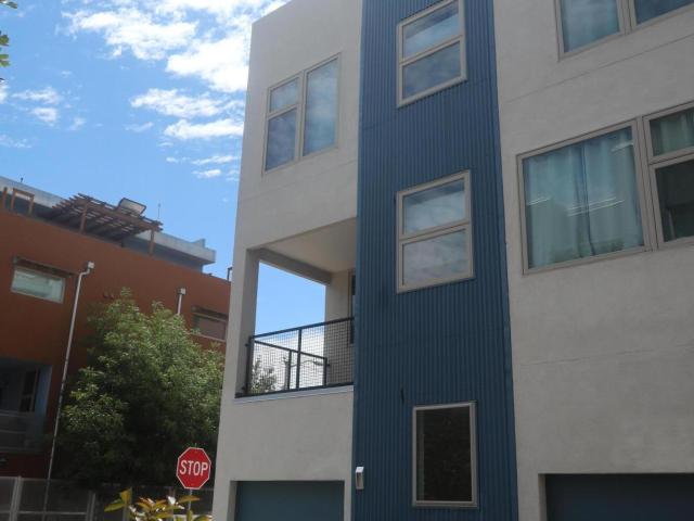 327 Platinum Street SW