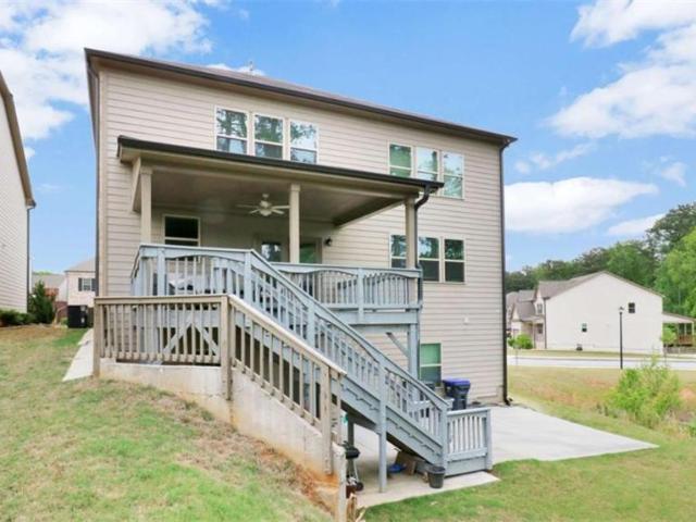 327 Round Pond Dr, Lilburn, GA 30047 | MLS #7758