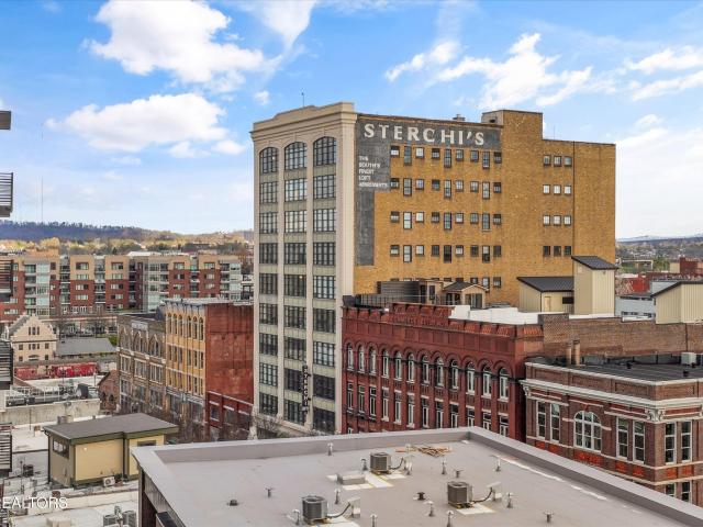 327 W Summit Hill Dr SW, Unit 600, Knoxville, TN 37902 | MLS #1300 | Compass