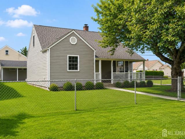 327 Woodland Avenue