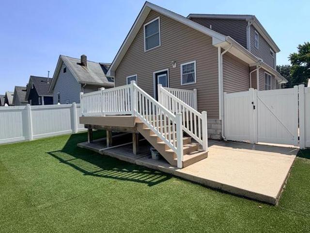 327 Walnut Avenue