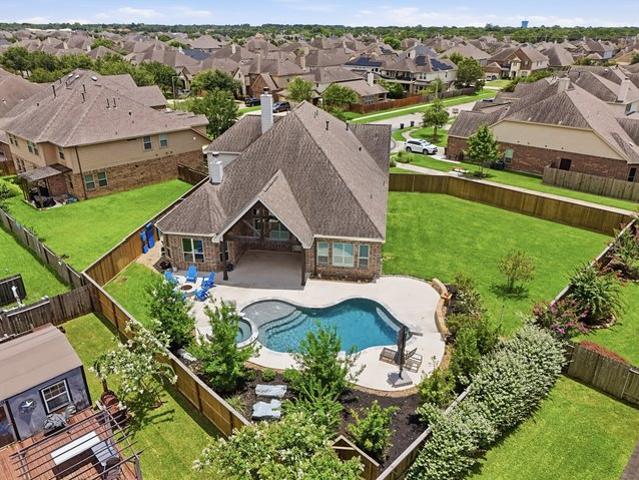 327 Westwood Dr, League City, TX 77573