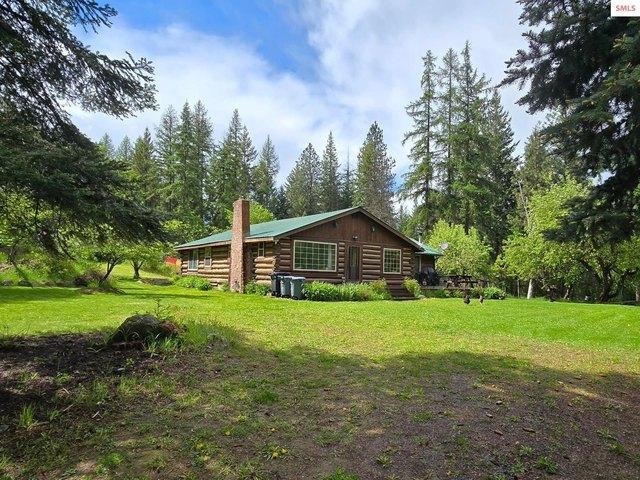 327 Winter Rd, Moyie Springs, ID 83845