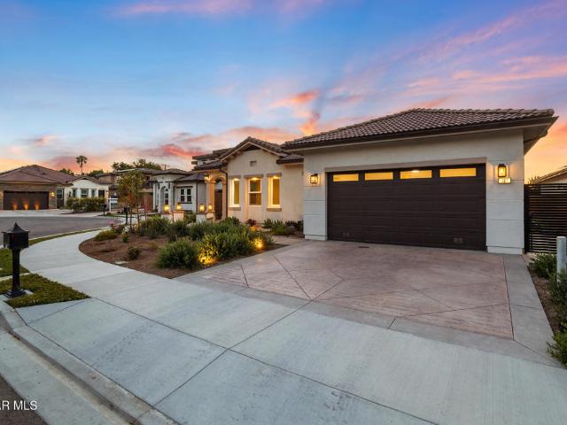 327 Toyon Court