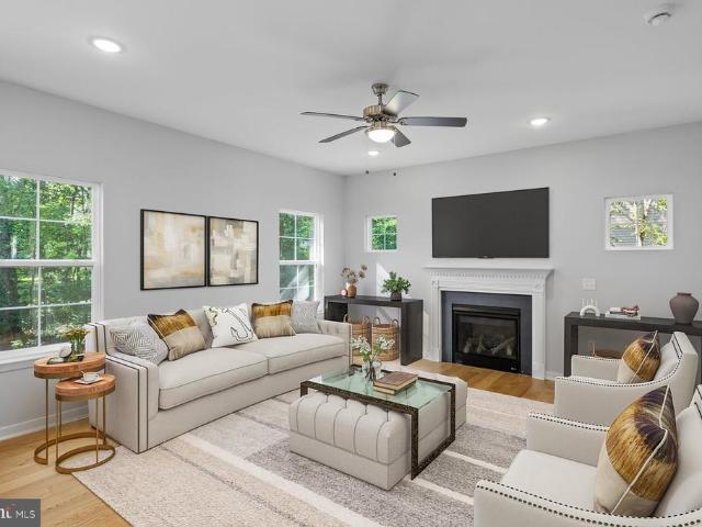 327 yorktown blvd