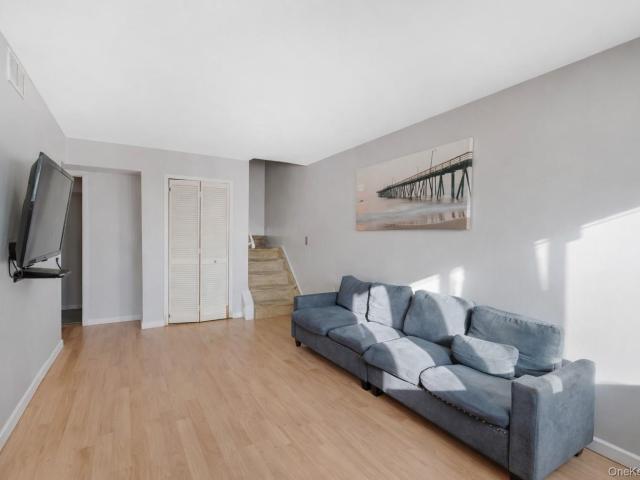 327A Mersereau Avenue