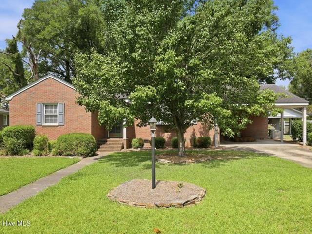 3284 North Walnut St, Farmville, NC 27828
