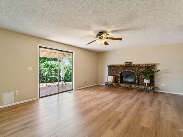 3285 N Buckboard Way