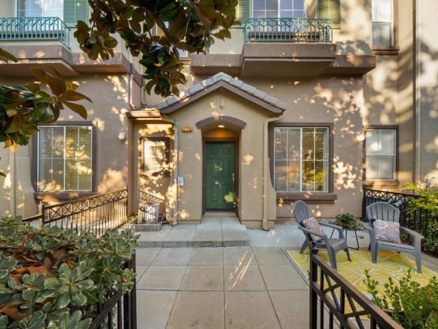 3285 Vineyard Park Way