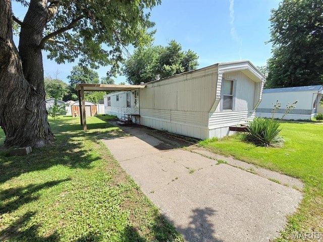 32860 Waverly St Unit 37, La Grange, MO 63448
