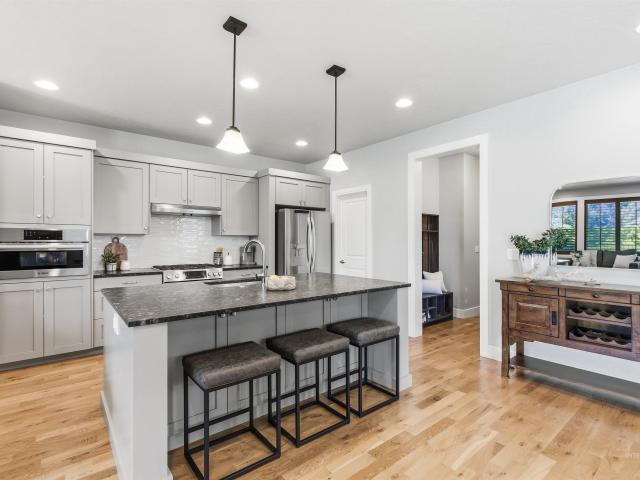 3286 E Collingwood Dr