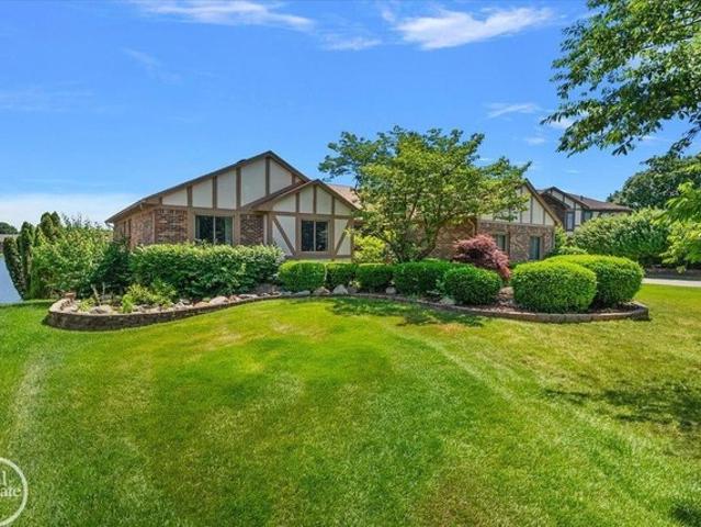 3286 Sandy Pt Dr, Shelby Township, MI 48316