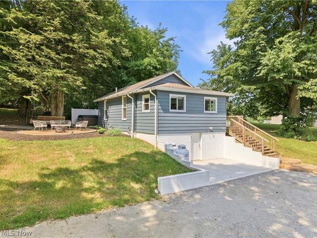 32880 Camp Dr, Hanoverton, OH 44423