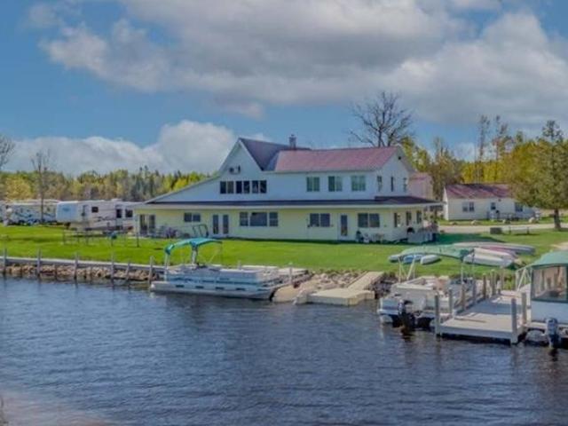 32884 S Maxton Rd, Drummond Island, MI 49726