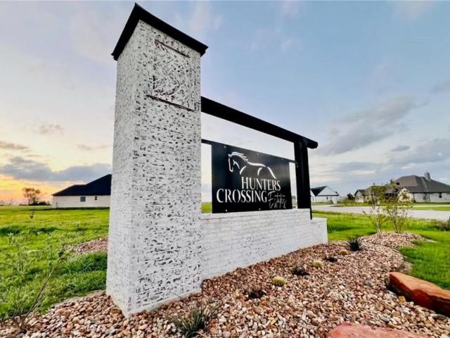 3288 Hunters Crossing Trail