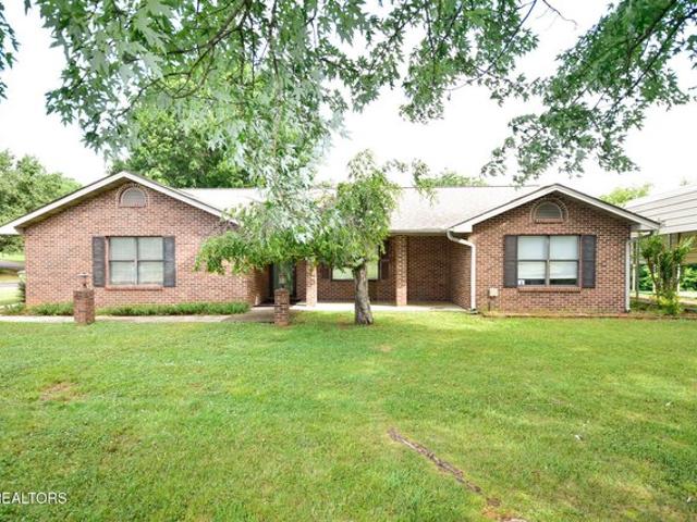 3288 River Pointe Cir, Kodak, TN 37764