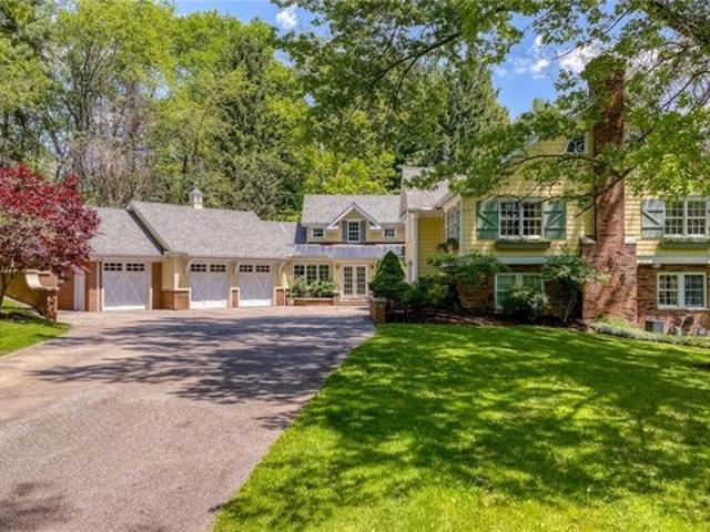 32899 Pinetree Rd, Pepper Pike, OH 44124