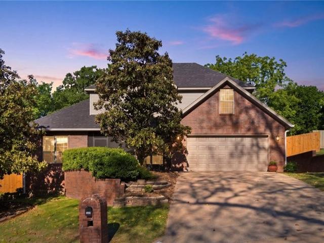 3289 N Southridge Dr, Fayetteville, AR 72703