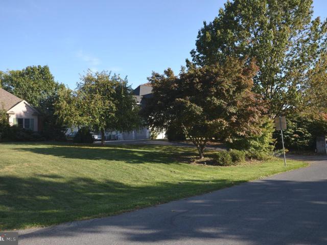 3280 Muirfield Dr, Chambersburg, PA 17202 | MLS #PAFL2033
