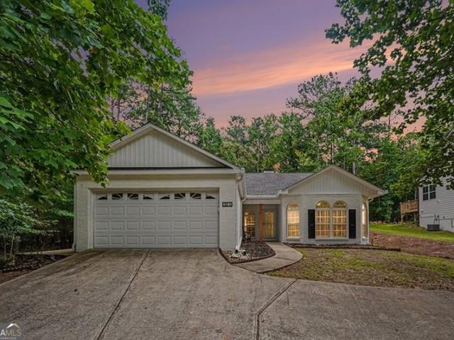 3280 Greenhill Dr, Villa Rica, GA 30180