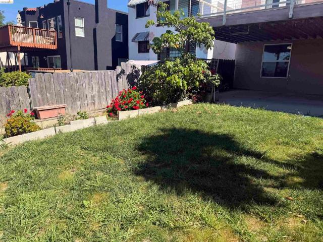 3281 Madera