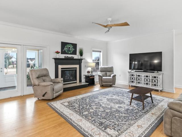 3281 Burke Road