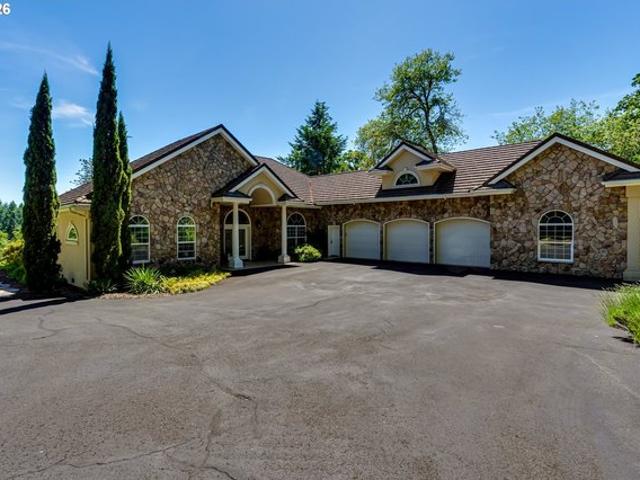 32825 Kestrel Ln, Eugene, OR 97405