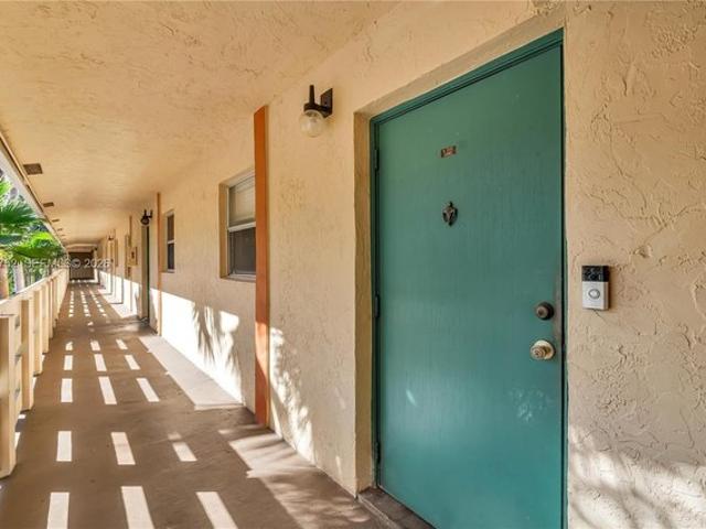 3282 NW 103rd Ter Unit 205A, Coral Springs, FL 33065